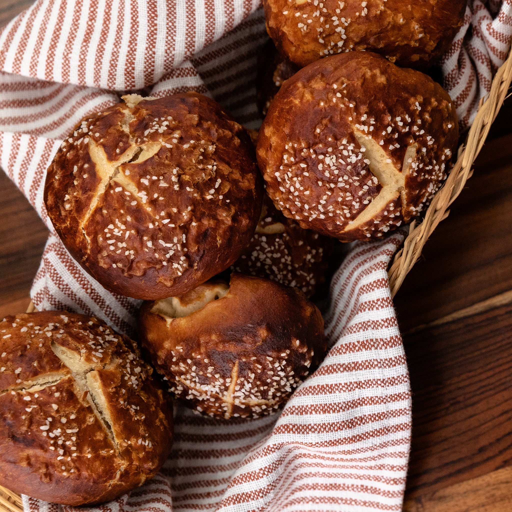 Pretzel Buns Recipe – Magnolia