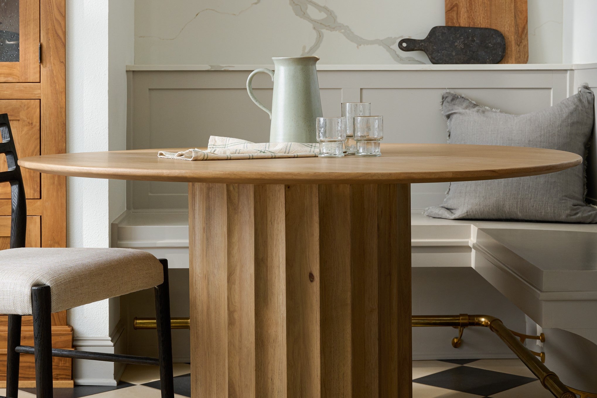 Dining Tables – Magnolia