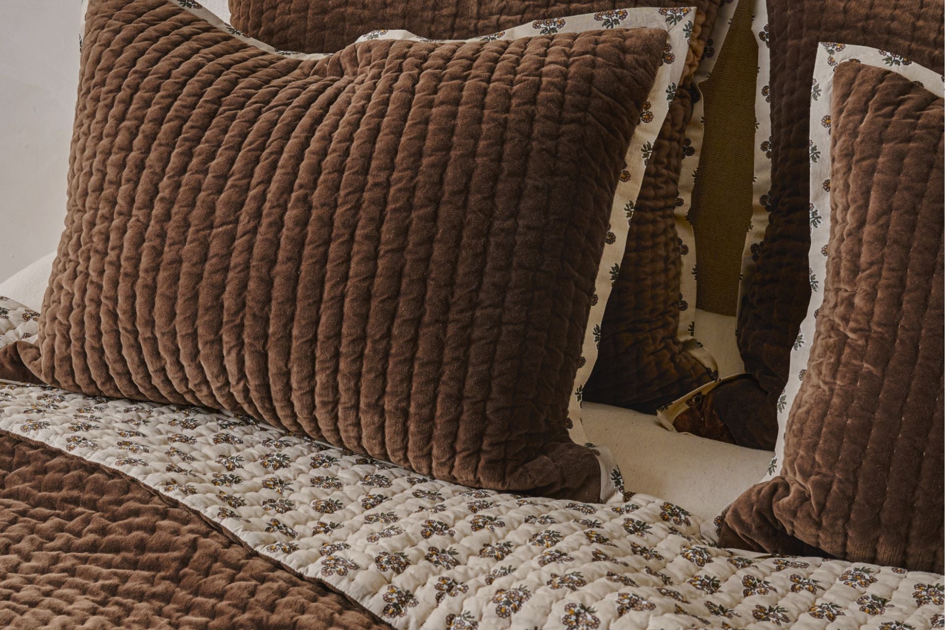 The Audrey Velvet Bedding Collection – Magnolia