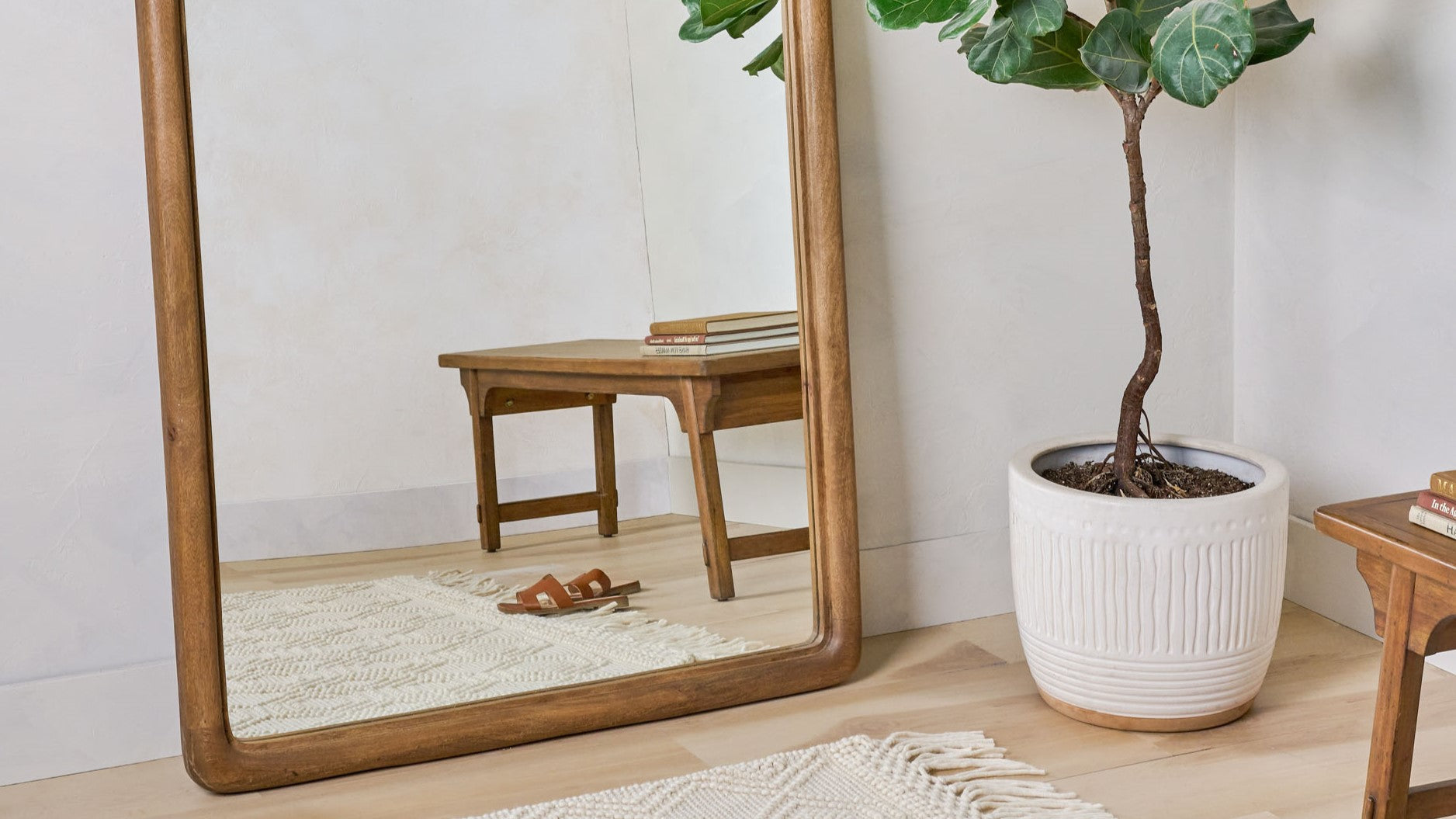 Floor Mirrors – Magnolia