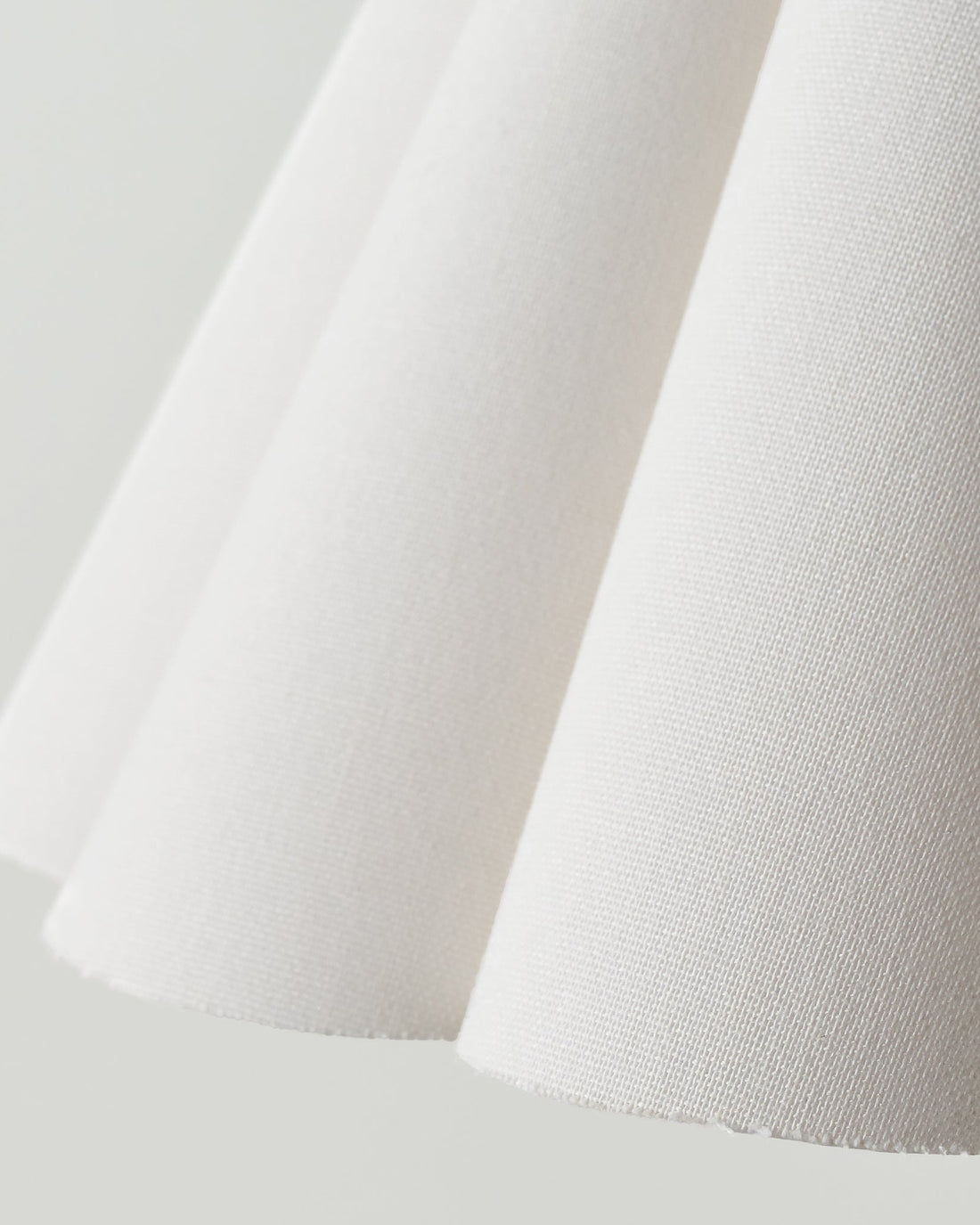Linen Scallop Shade – Magnolia