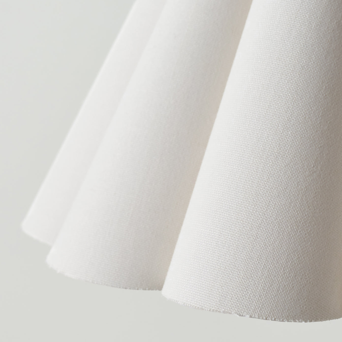 Linen Scallop Shade – Magnolia