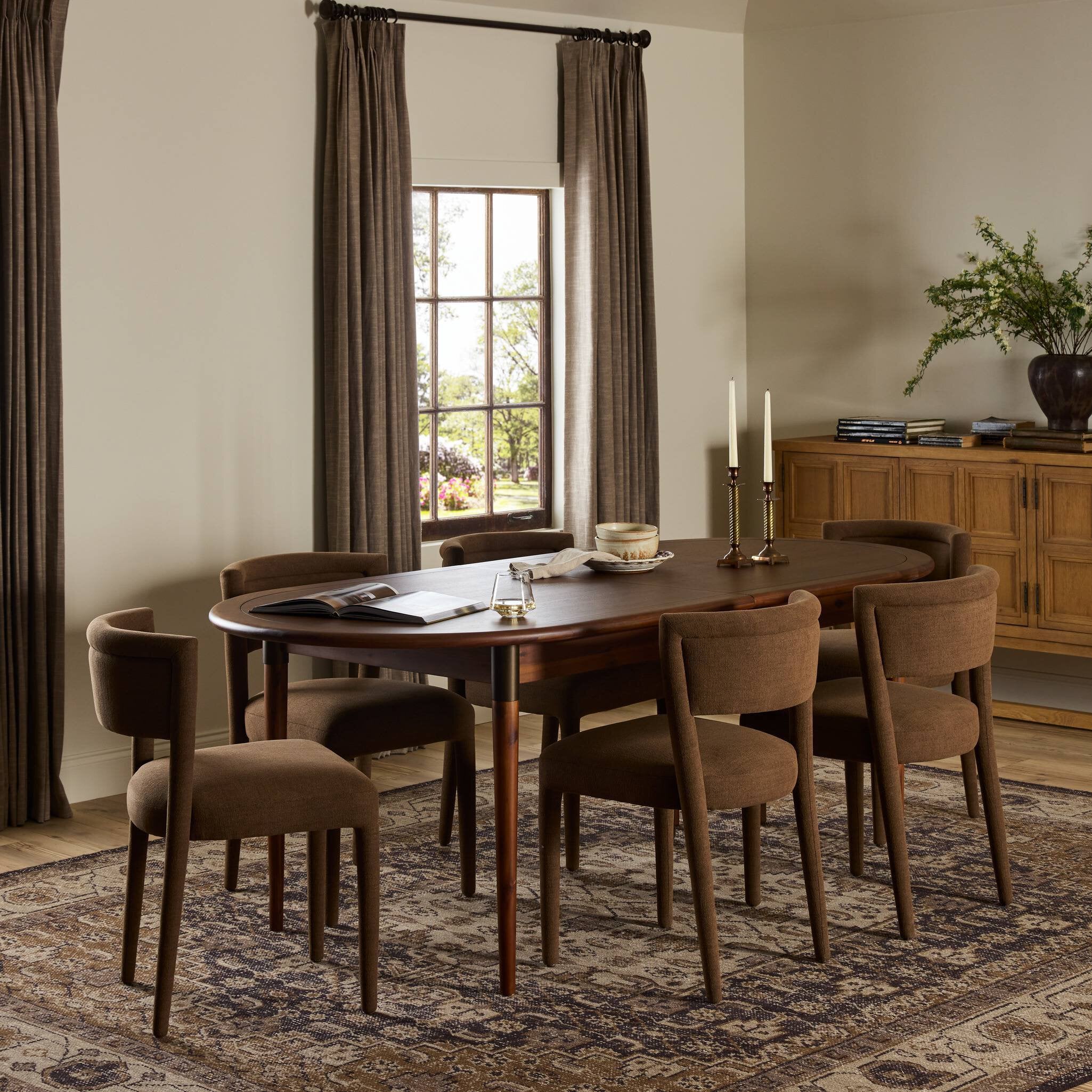 Piper Oval Extension Dining Table – Magnolia
