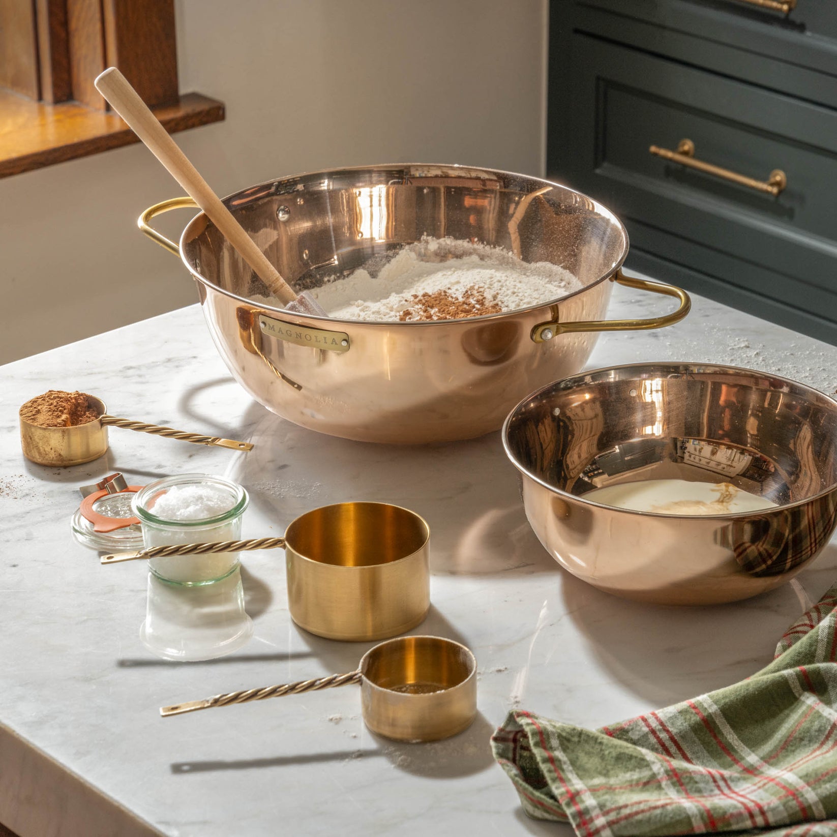 Antique Brass Twisted Measuring Cups – Magnolia