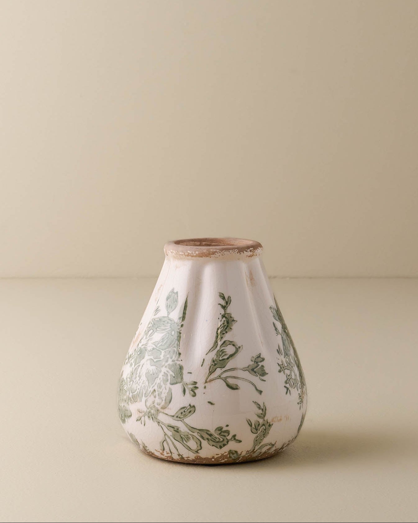Fluted Green and White Distressed Vase – Magnolia