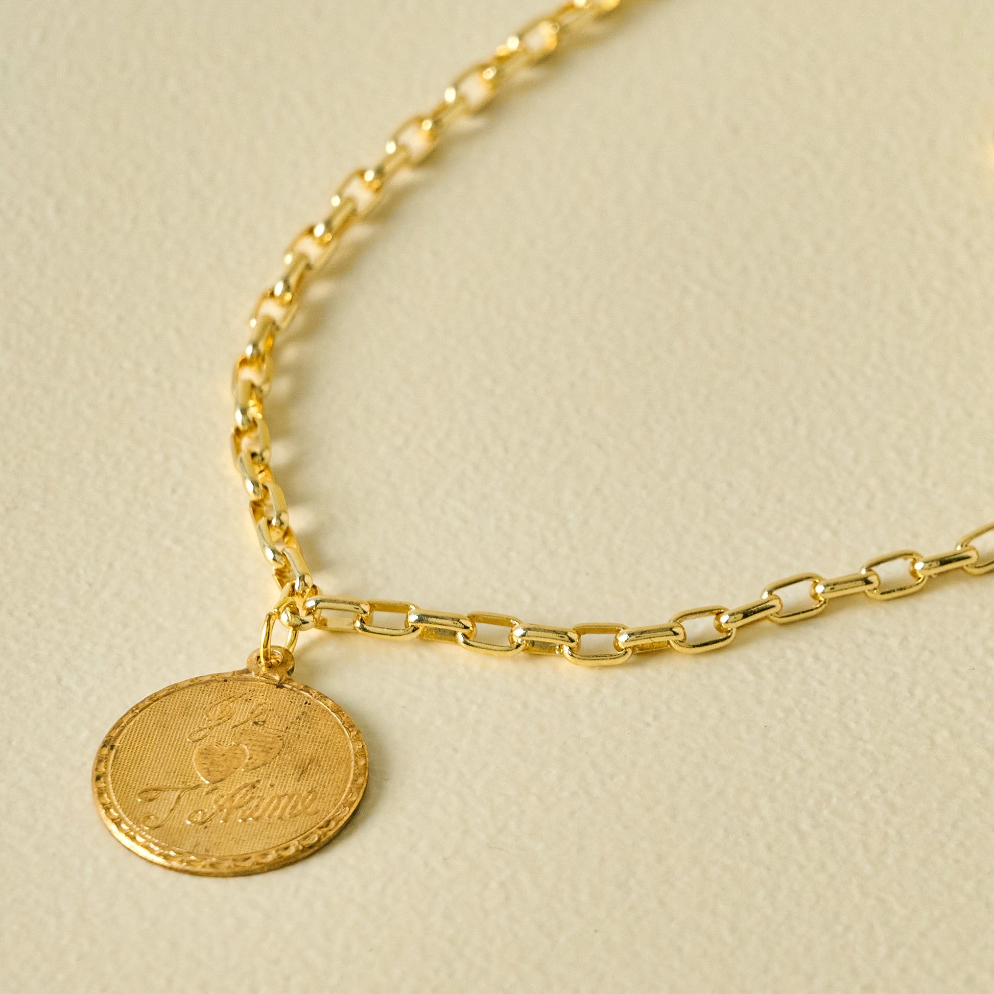 Je T'aime Brass Charm Necklace – Magnolia