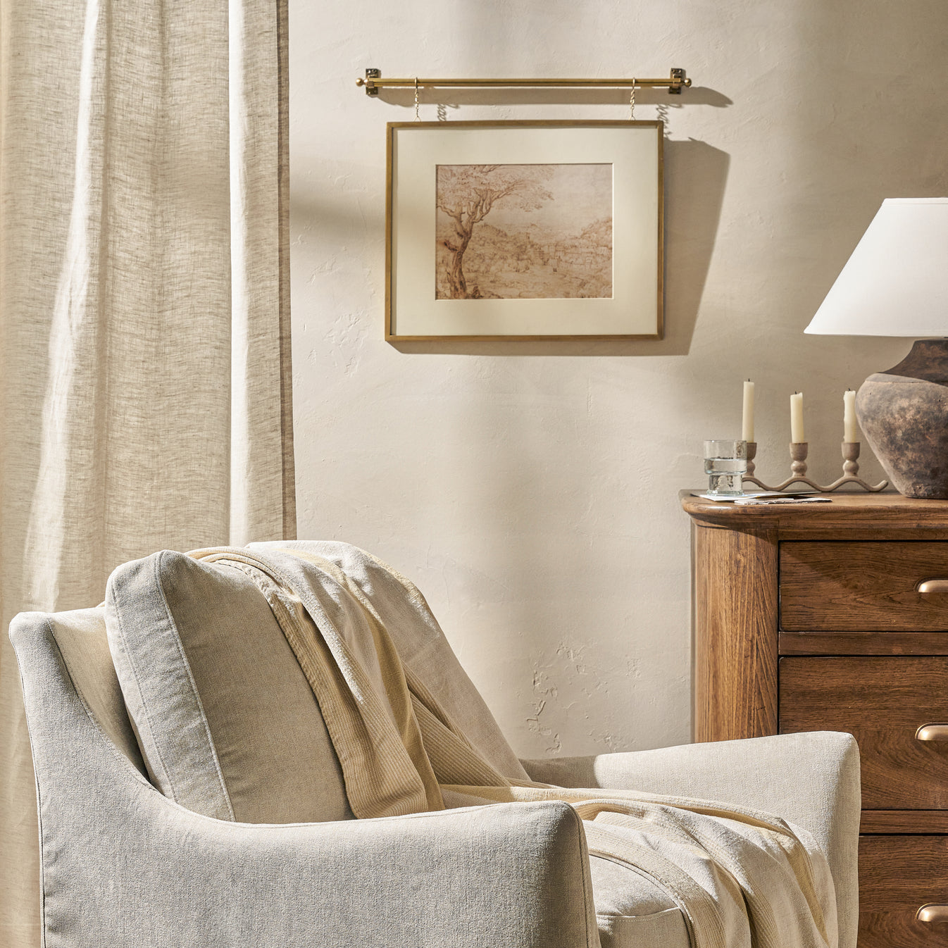 Colleen Brass Rail Picture Frame – Magnolia