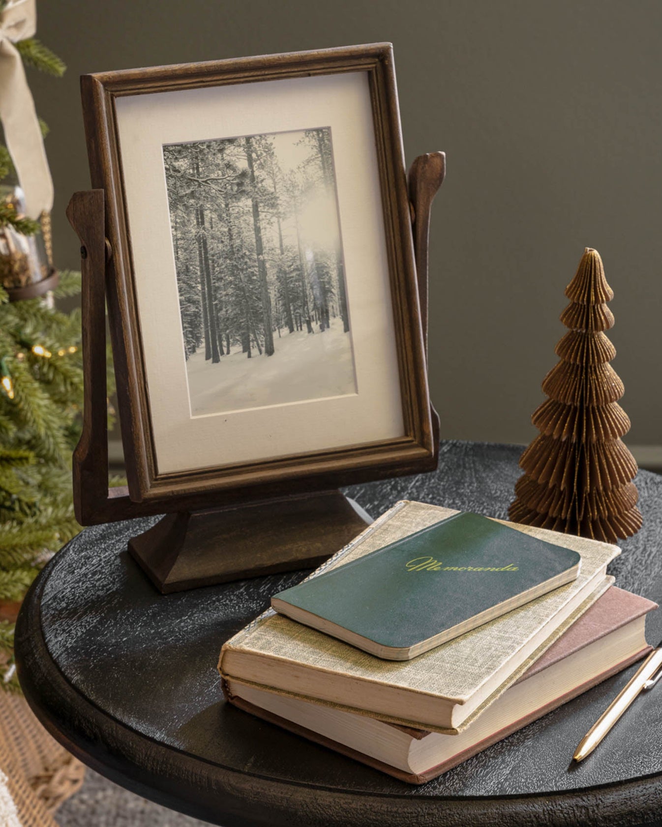 Antique Inspired Swivel Photo Frames – Magnolia