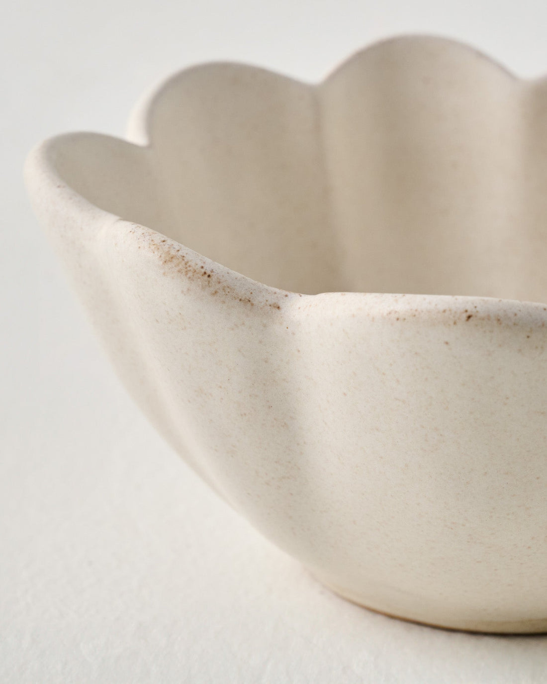 French White Scalloped Mini Bowl – Magnolia