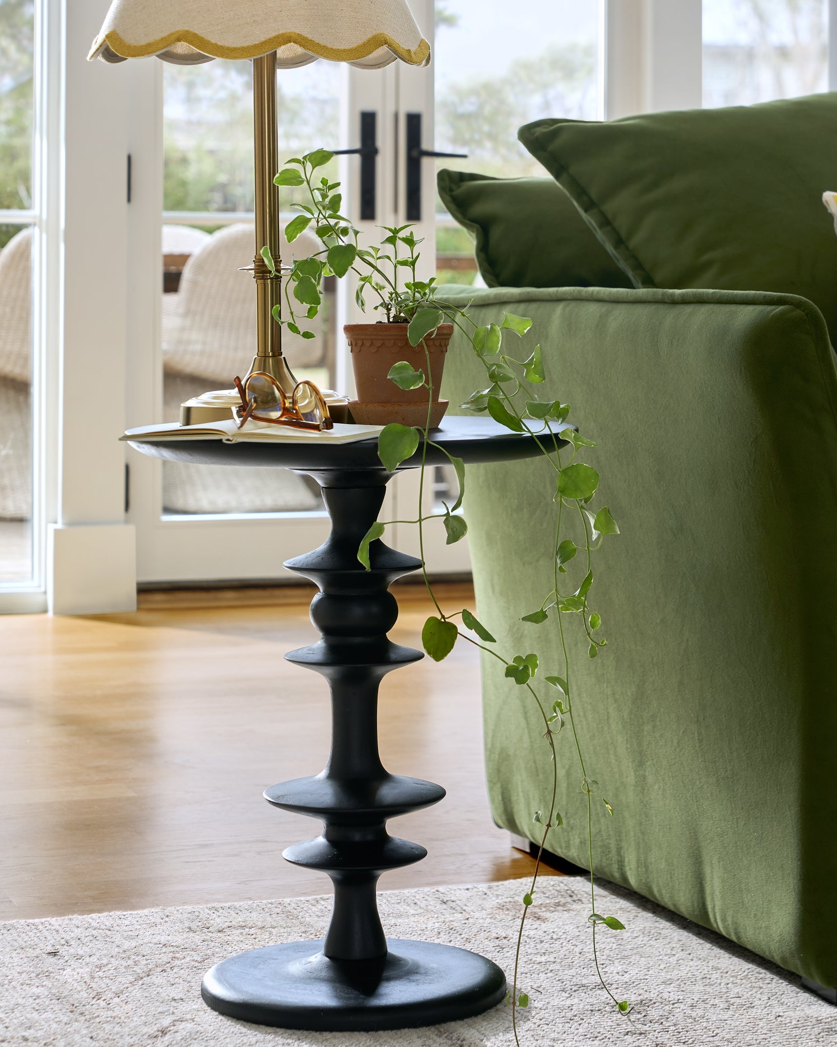Enzo Turned Wood Side Table – Magnolia