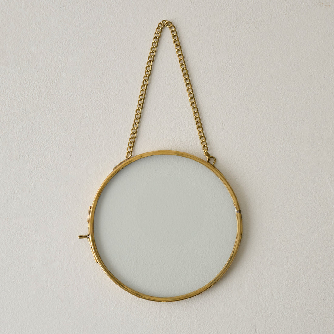 Josie Hanging Brass Photo Frame – Magnolia