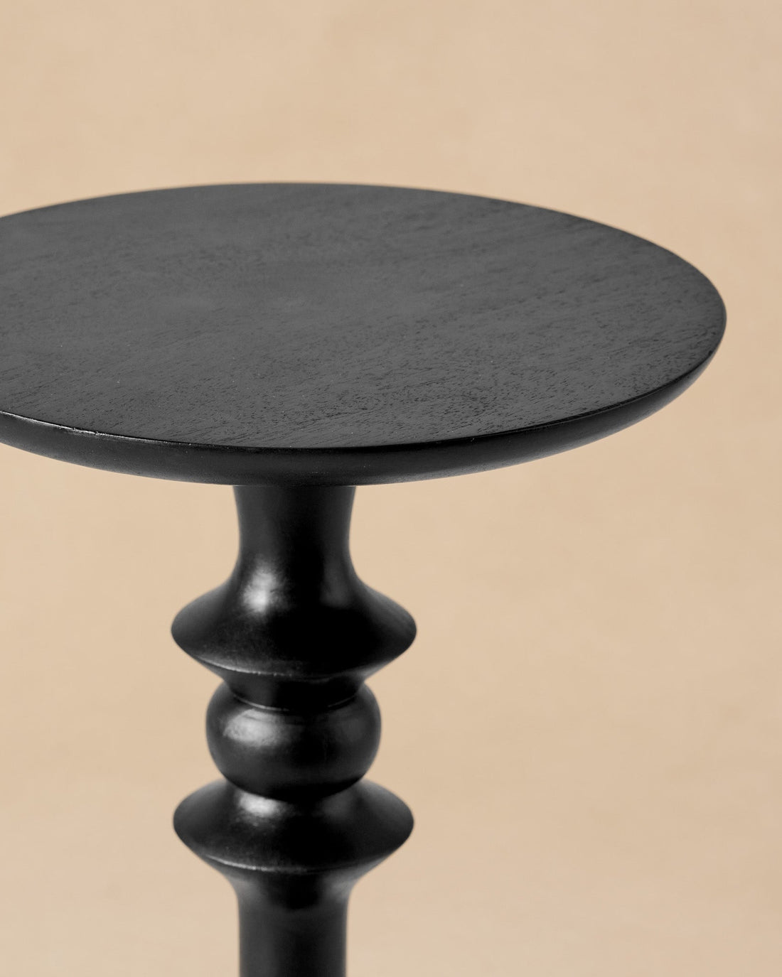 Enzo Turned Wood Cocktail Table – Magnolia