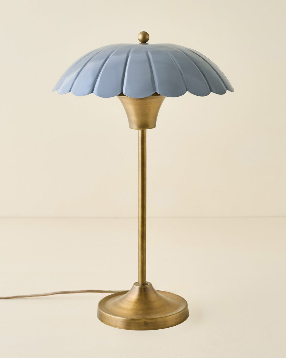 Carolyn Enamel Table Lamp – Magnolia