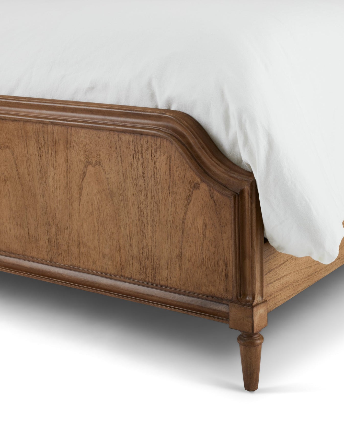 Corinne Bed – Magnolia