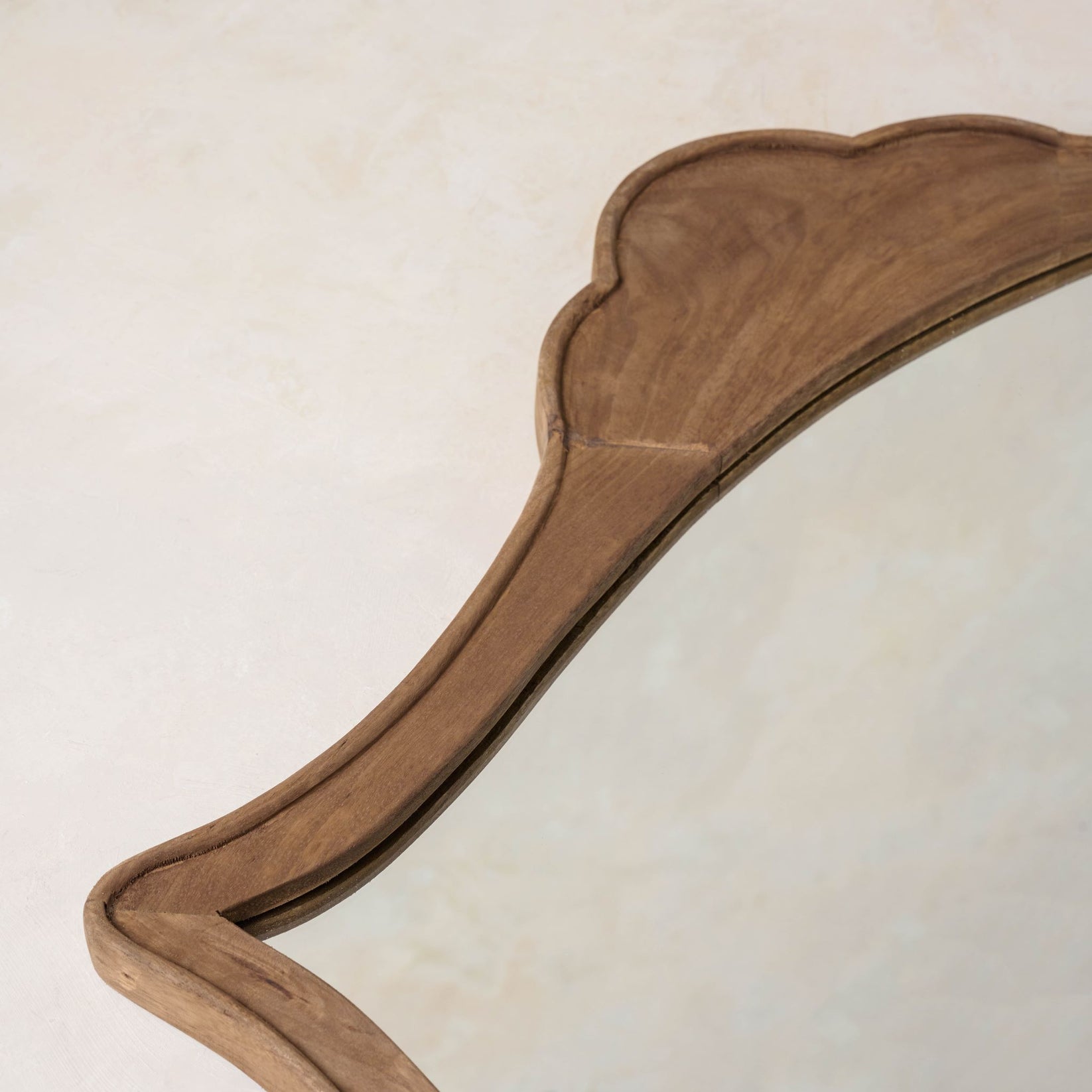 Arched Antiqued Inez Mirror – Magnolia